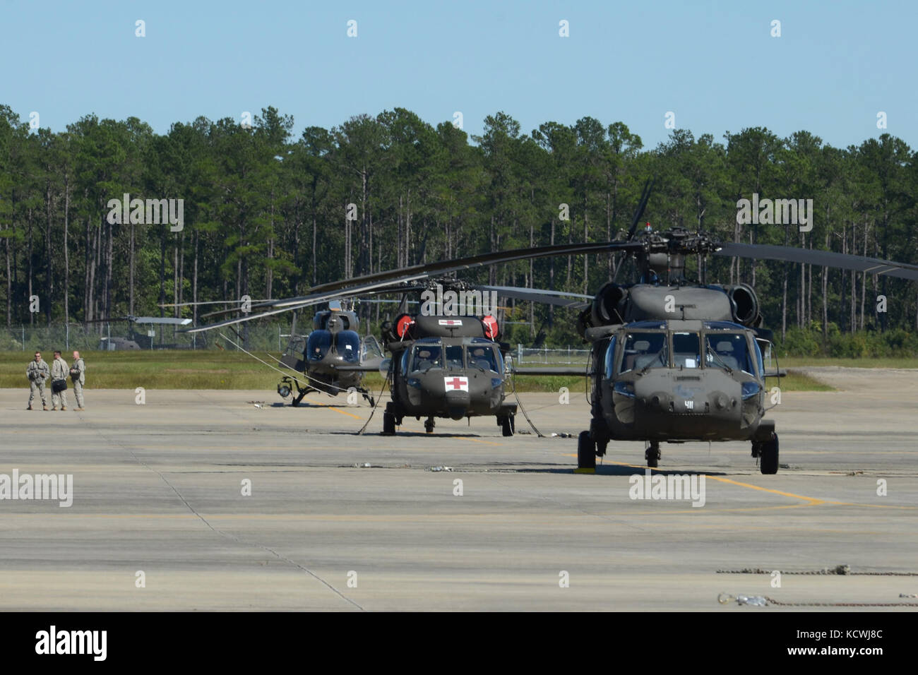 U.S. Army flightline operations at the South Carolina National Guard's ...