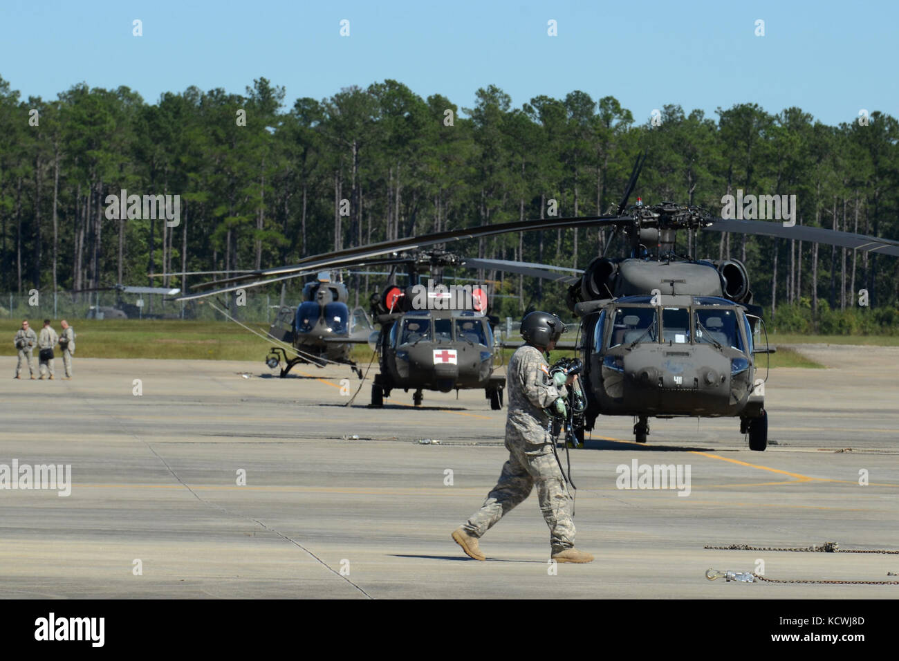 U.S. Army flightline operations at the South Carolina National Guard's ...