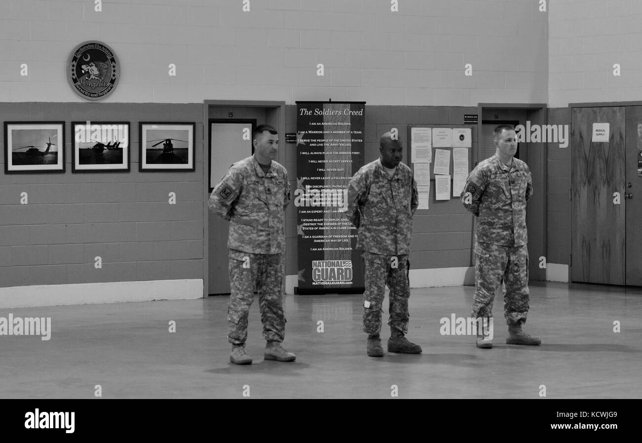 S.C. Army National Guard Soldiers with Headquarters and Headquarters ...