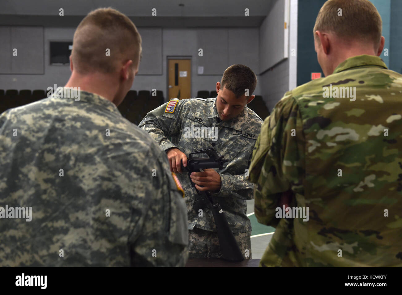 Automatic rifleman hi-res stock photography and images - Alamy