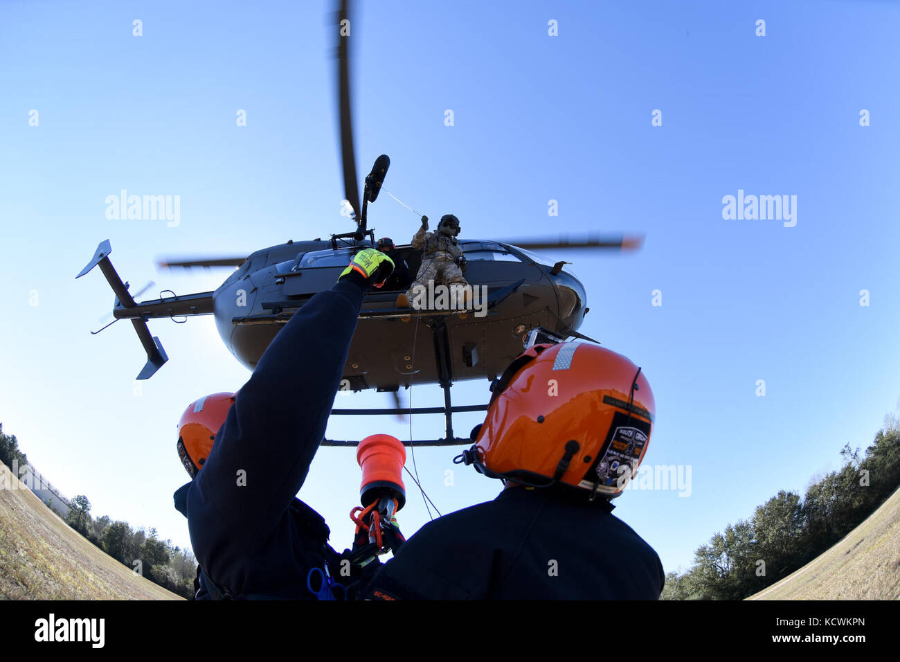 South Carolina National Guard Soldiers, and fire department/EMS ...