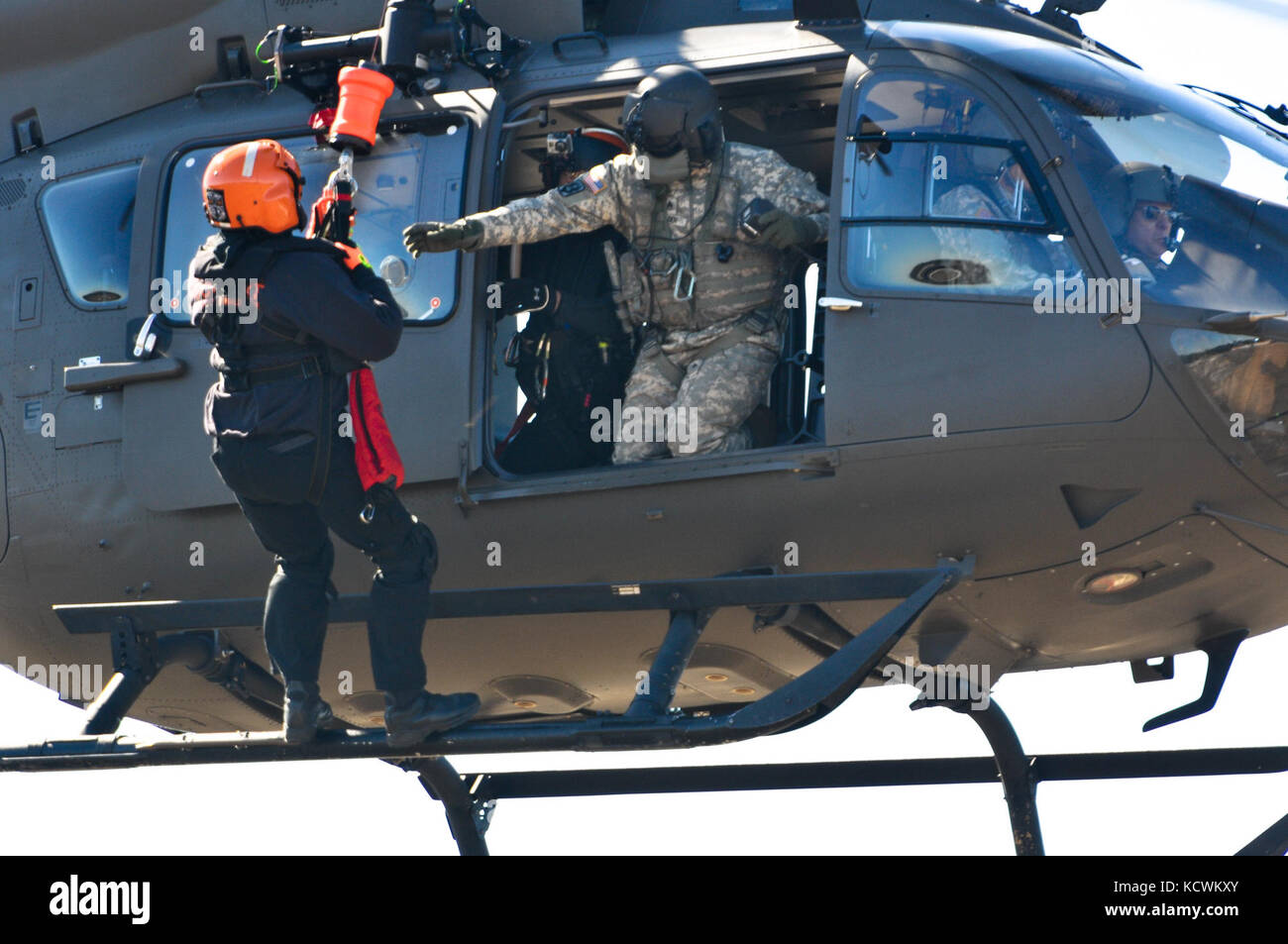 South Carolina National Guard Soldiers, and fire department/EMS ...