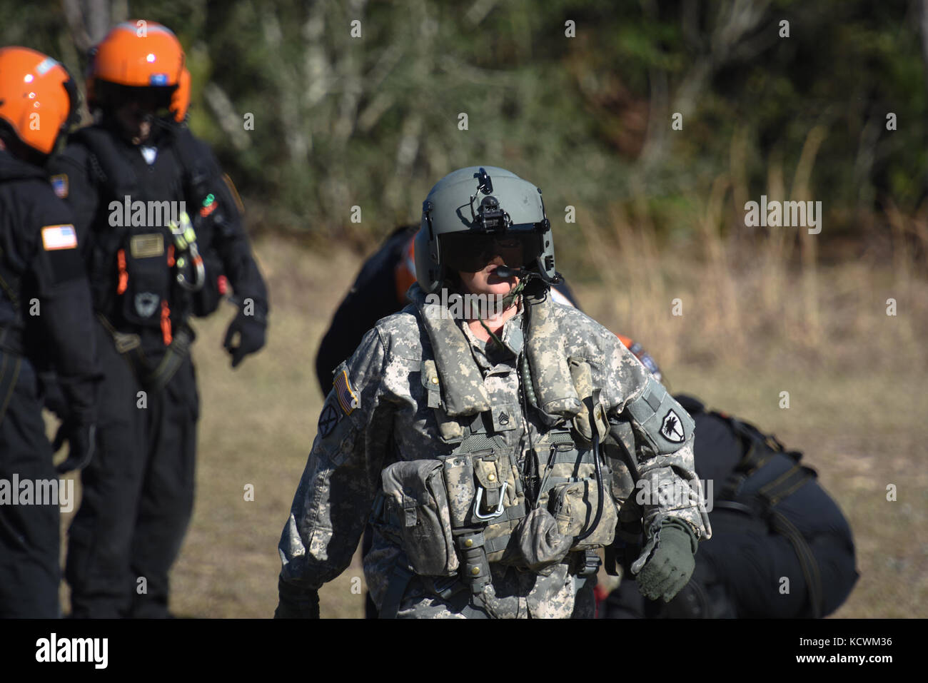 South Carolina National Guard Soldiers and fire department/EMS rescuers ...
