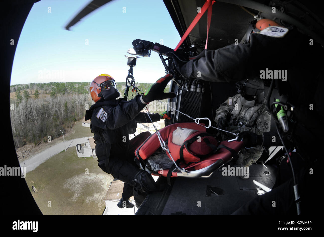 South Carolina National Guard Soldiers and fire department/EMS rescuers ...