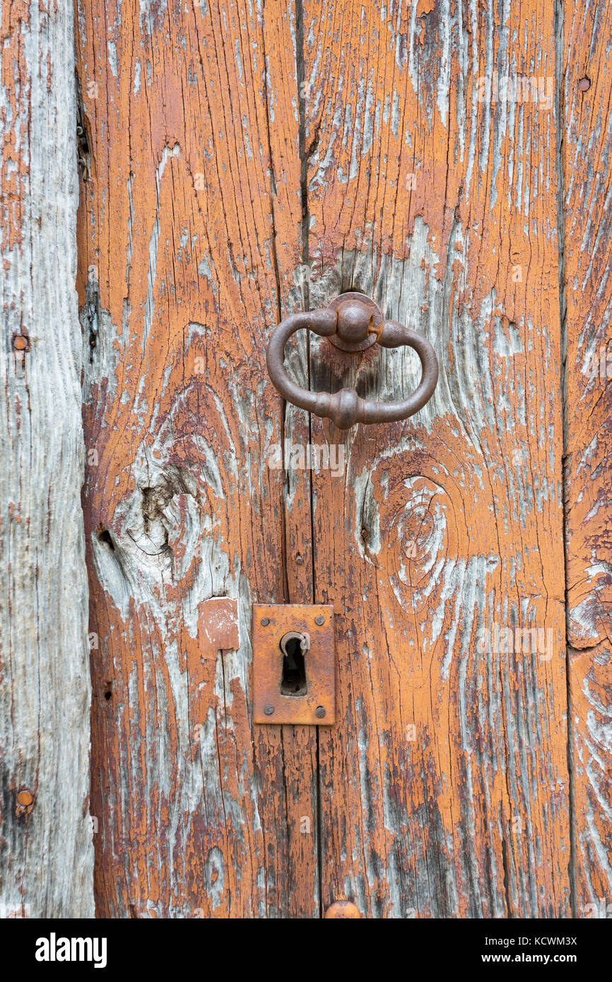 Distressed door hi-res stock photography and images - Alamy