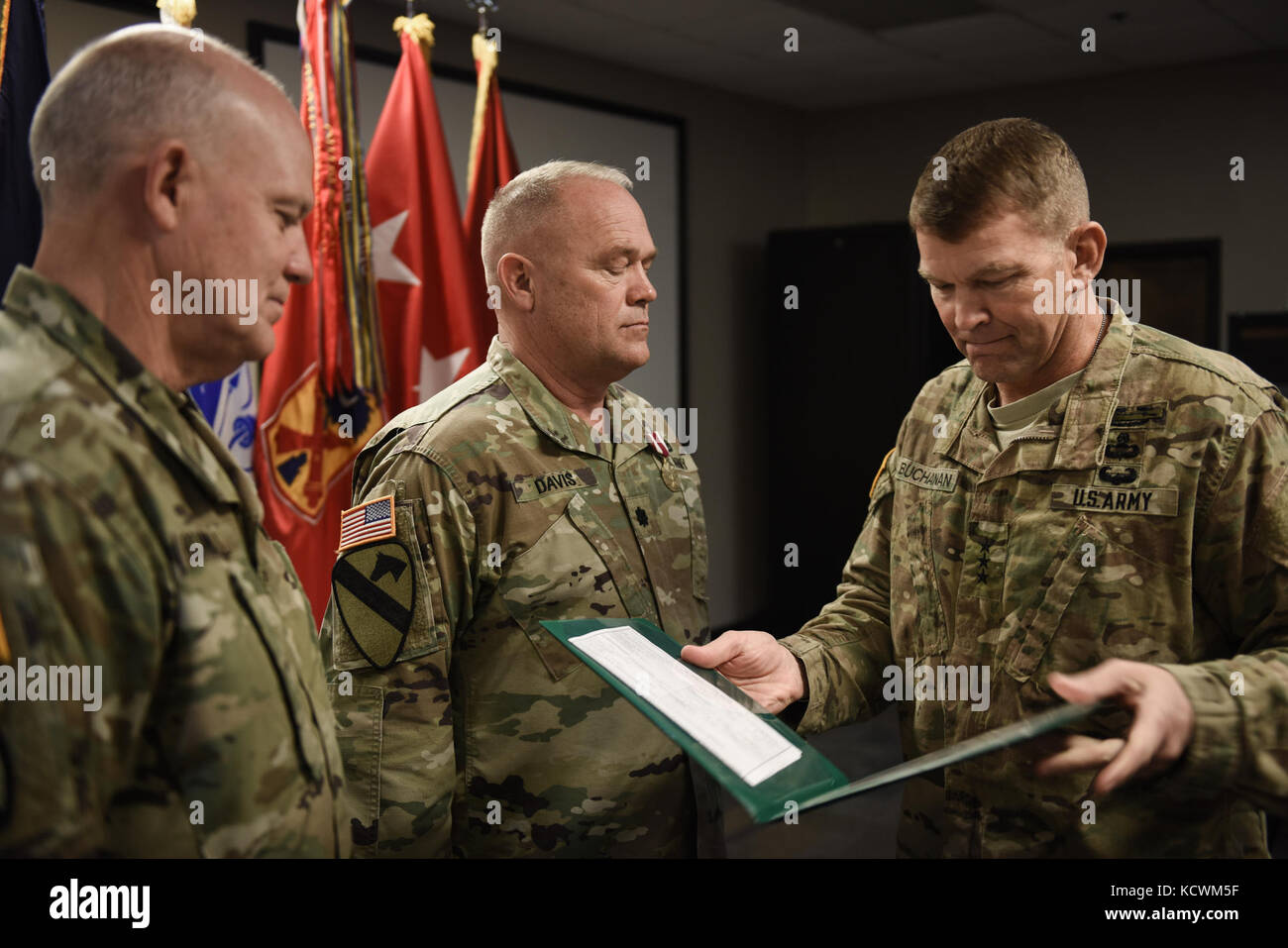 Lt col michael davis hi-res stock photography and images - Alamy