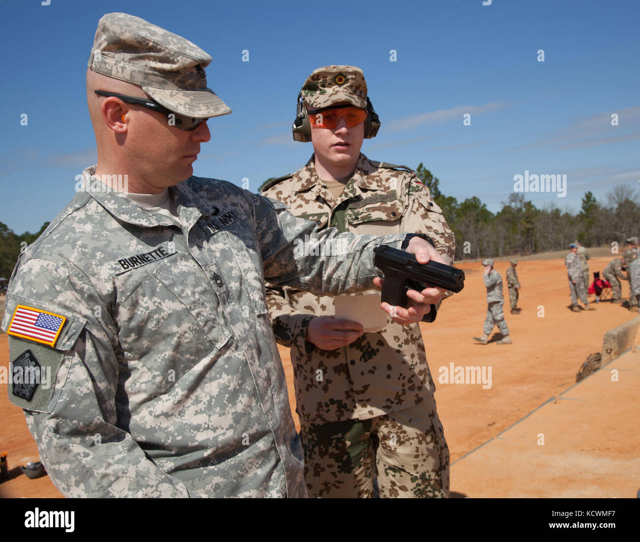 German Armed Forces Pfc. Dennis Wieschenkämper observes U.S. Army Sgt ...