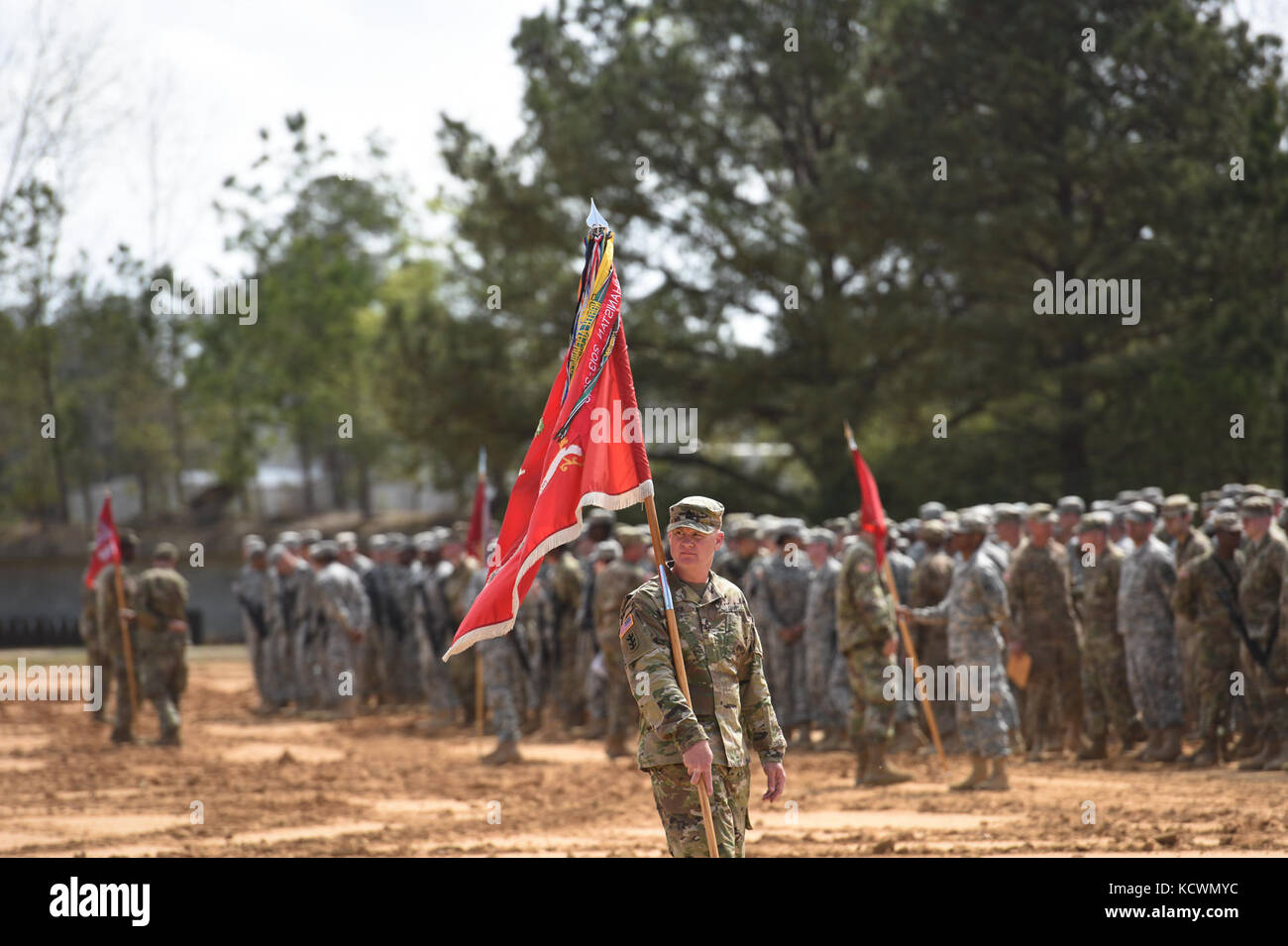 S.C. Army National Guard Soldiers with 122nd Engineer Battalion, 59th ...