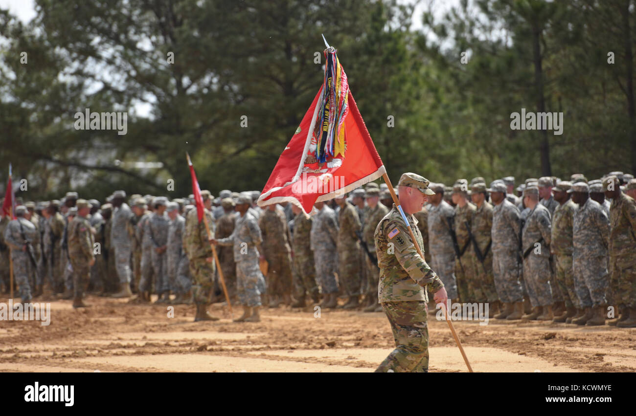 S.C. Army National Guard Soldiers with 122nd Engineer Battalion, 59th ...