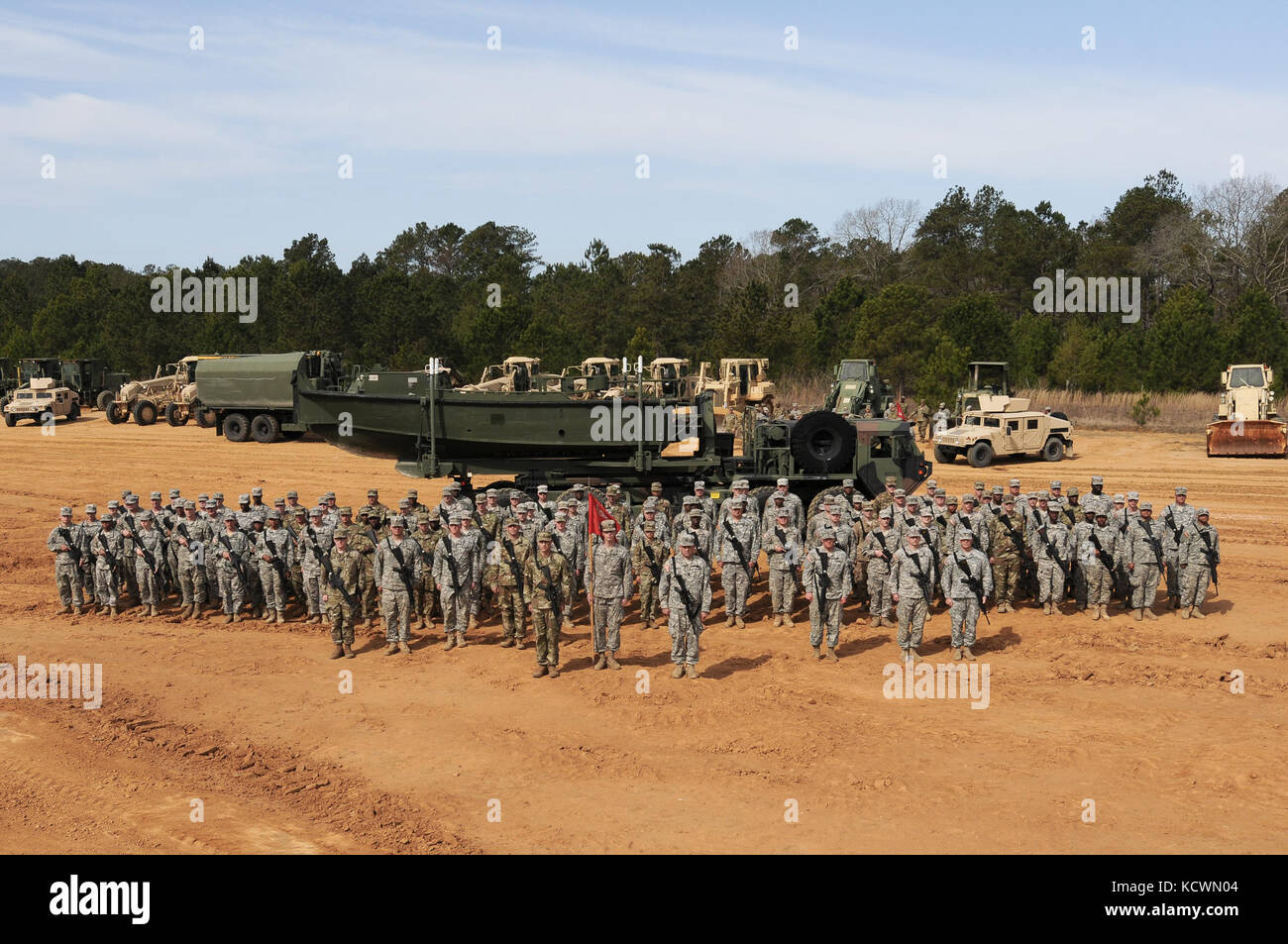 S.C. Army National Guard Soldiers with 122nd Engineer Battalion, 59th ...