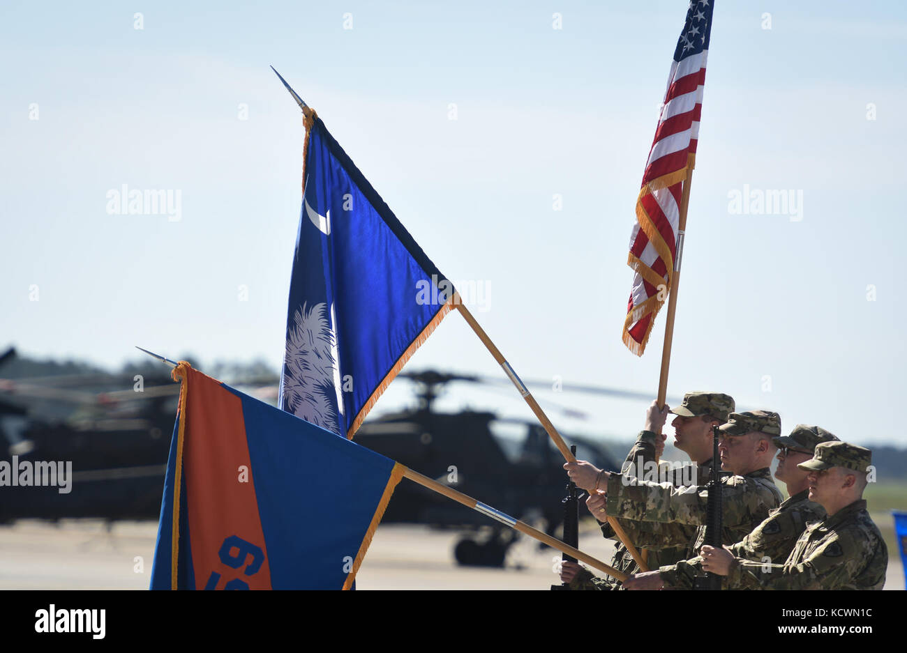 South Carolina Army National Guard Soldiers with 59th Aviation Troop ...