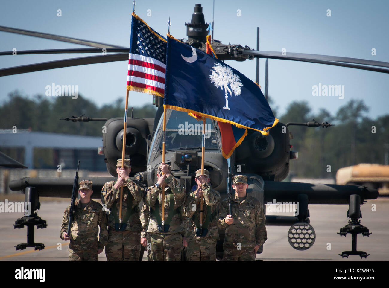 South Carolina Army National Guard Soldiers with 59th Aviation Troop ...