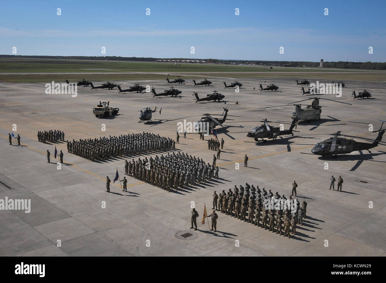 South Carolina Army National Guard Soldiers with 59th Aviation Troop ...