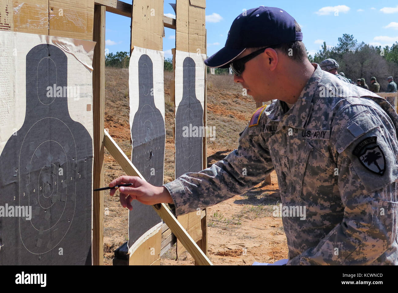 A U.S. Soldier in the South Carolina Army National Guard checks a ...