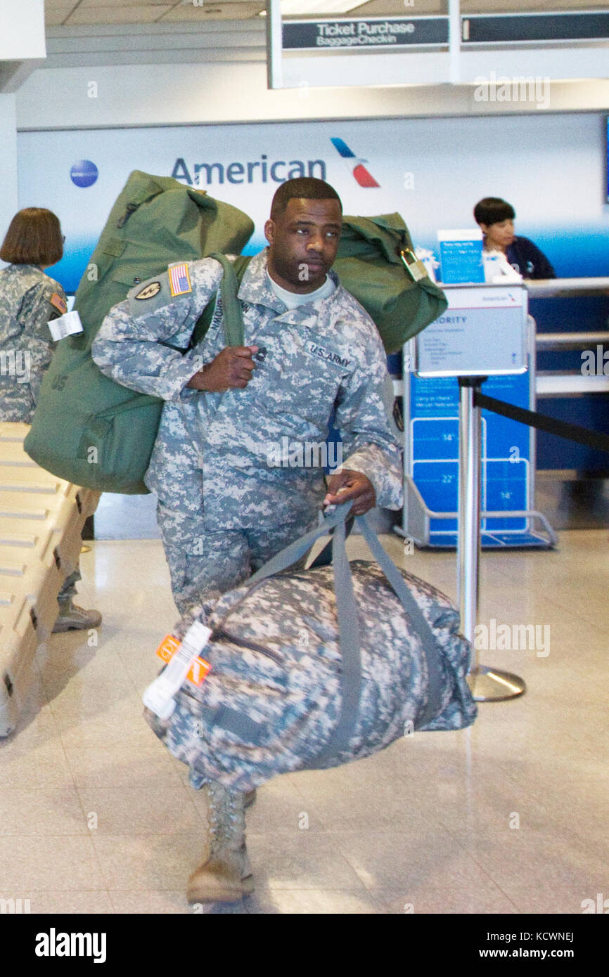 A S.C. Army National Guard Soldier in the 59th Chaplain Detachment ...