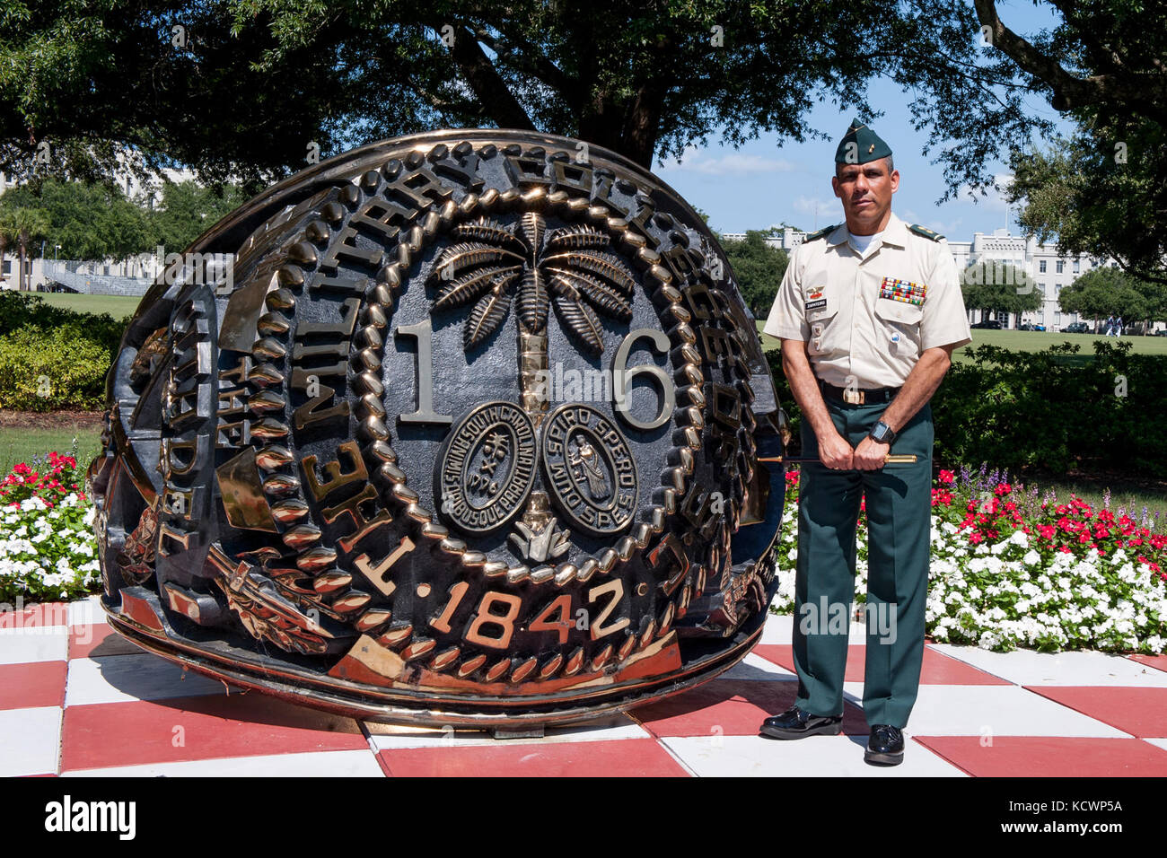 (From L-R) Colombian Army Brig. Gen. Eduardo Enrique Zapateiro ...