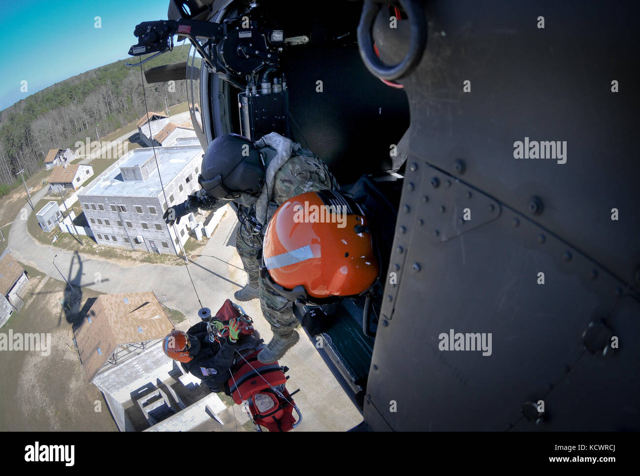 South Carolina National Guard Soldiers and fire department/EMS rescuers ...