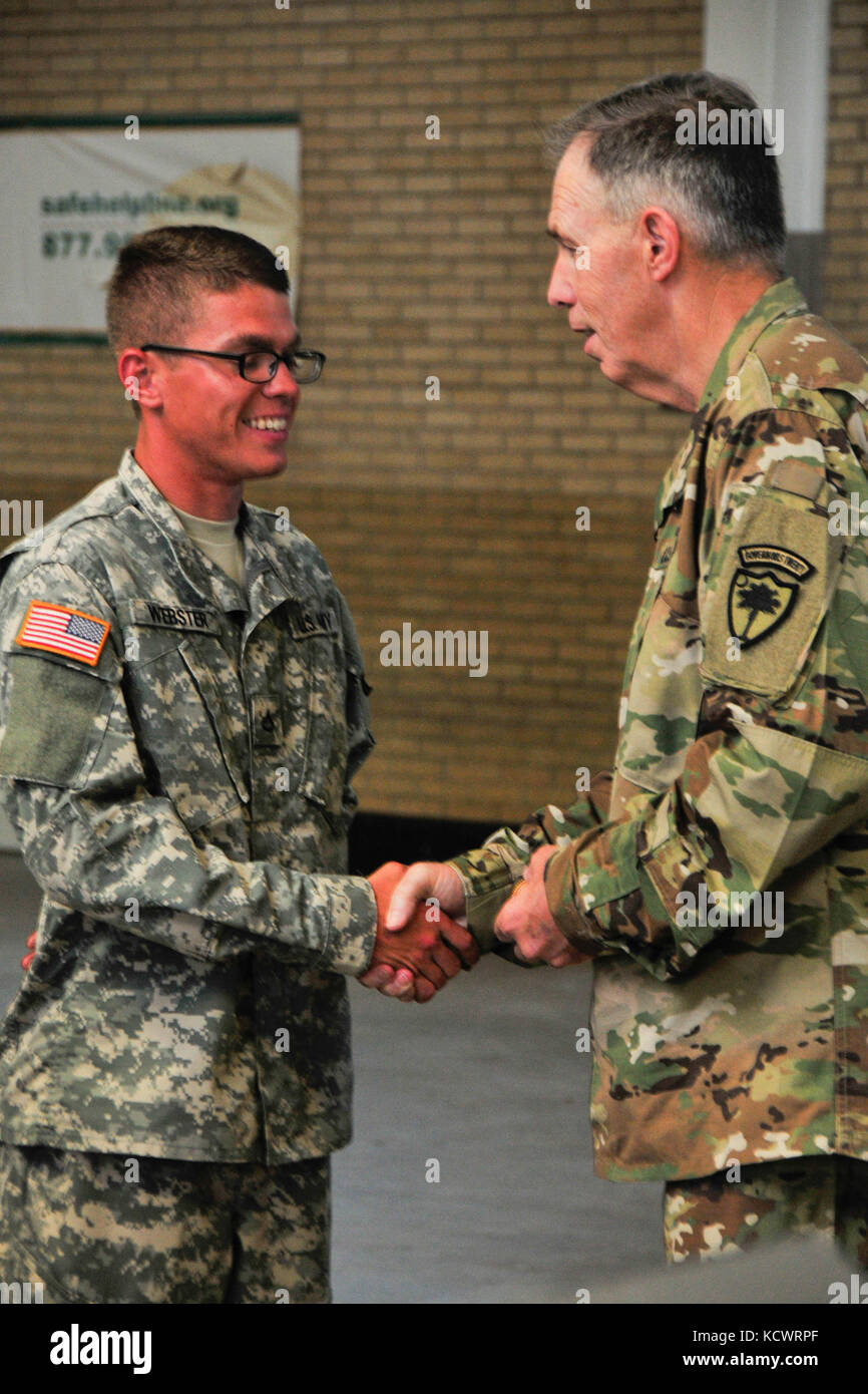 South Carolina Army National Guard Soldiers attend one last drill with ...
