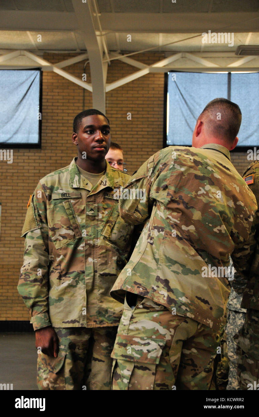 South Carolina Army National Guard Soldiers attend one last drill with ...