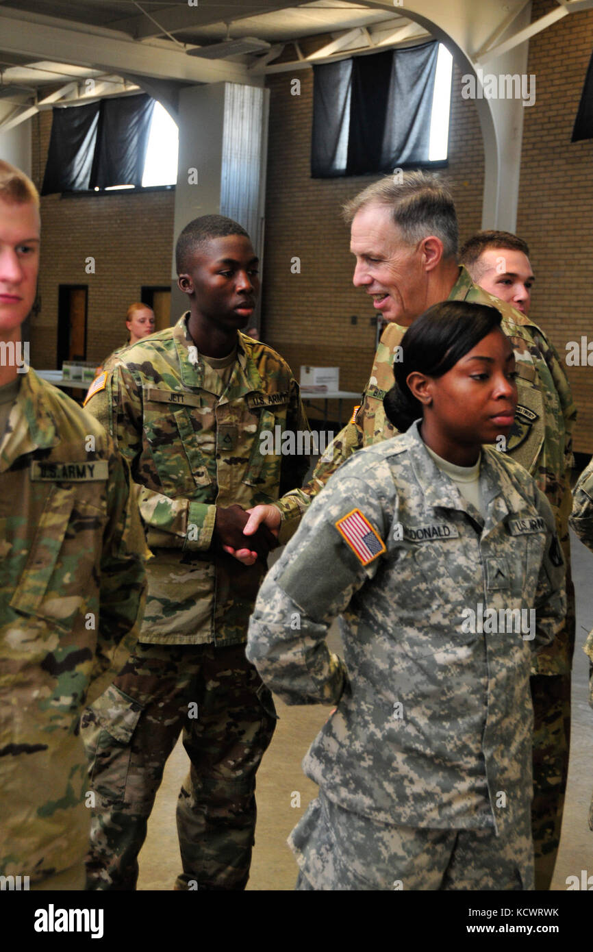South Carolina Army National Guard Soldiers attend one last drill with ...