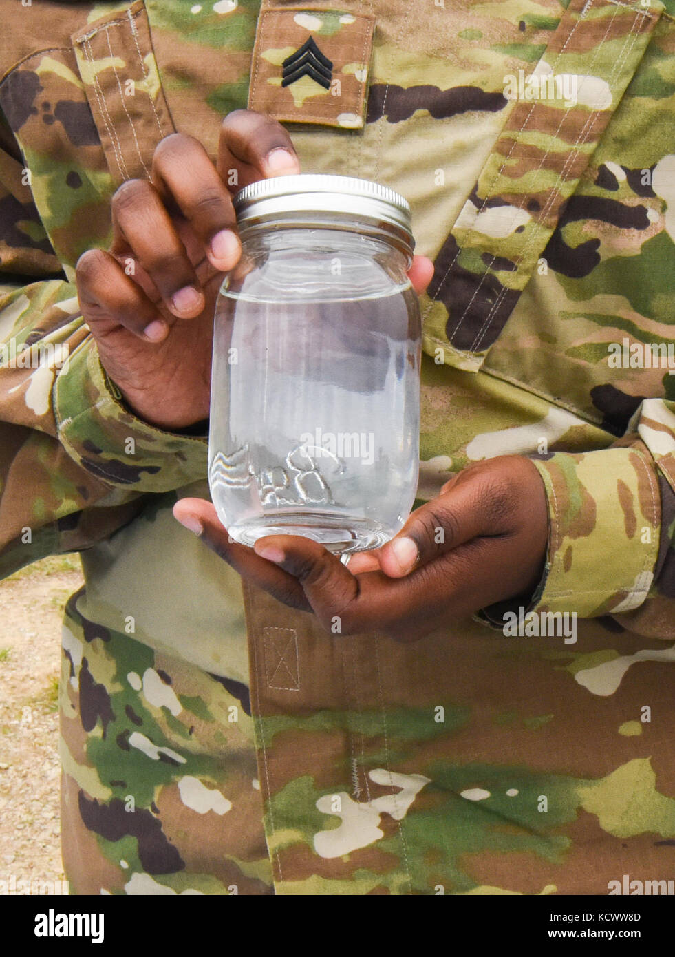 U.S. Army National Guard Soldiers from Alpha Co., 218th BSB, South ...