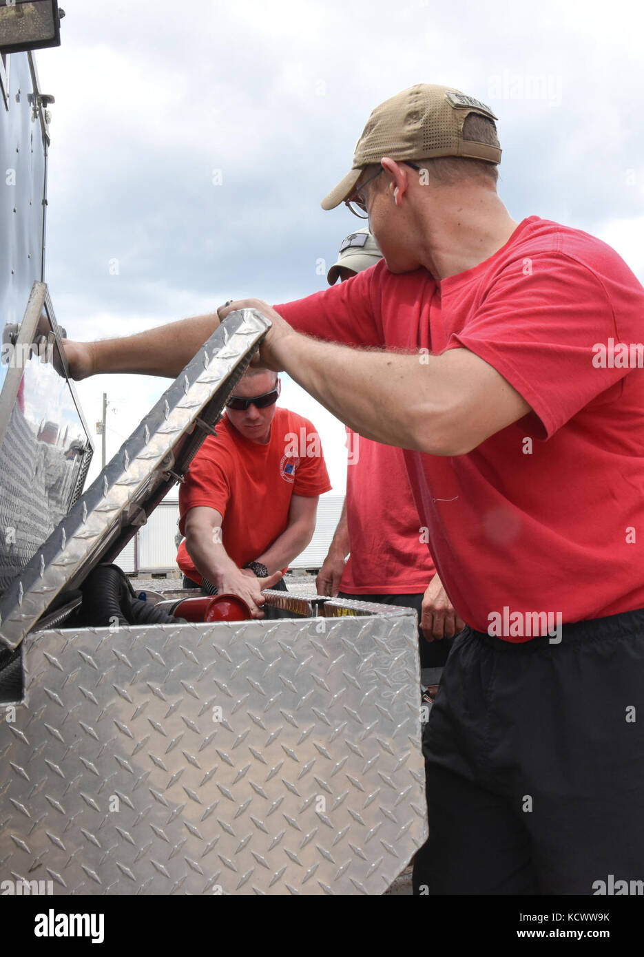 South Carolina National Guardsmen from the 43rd Civil Support Team ...