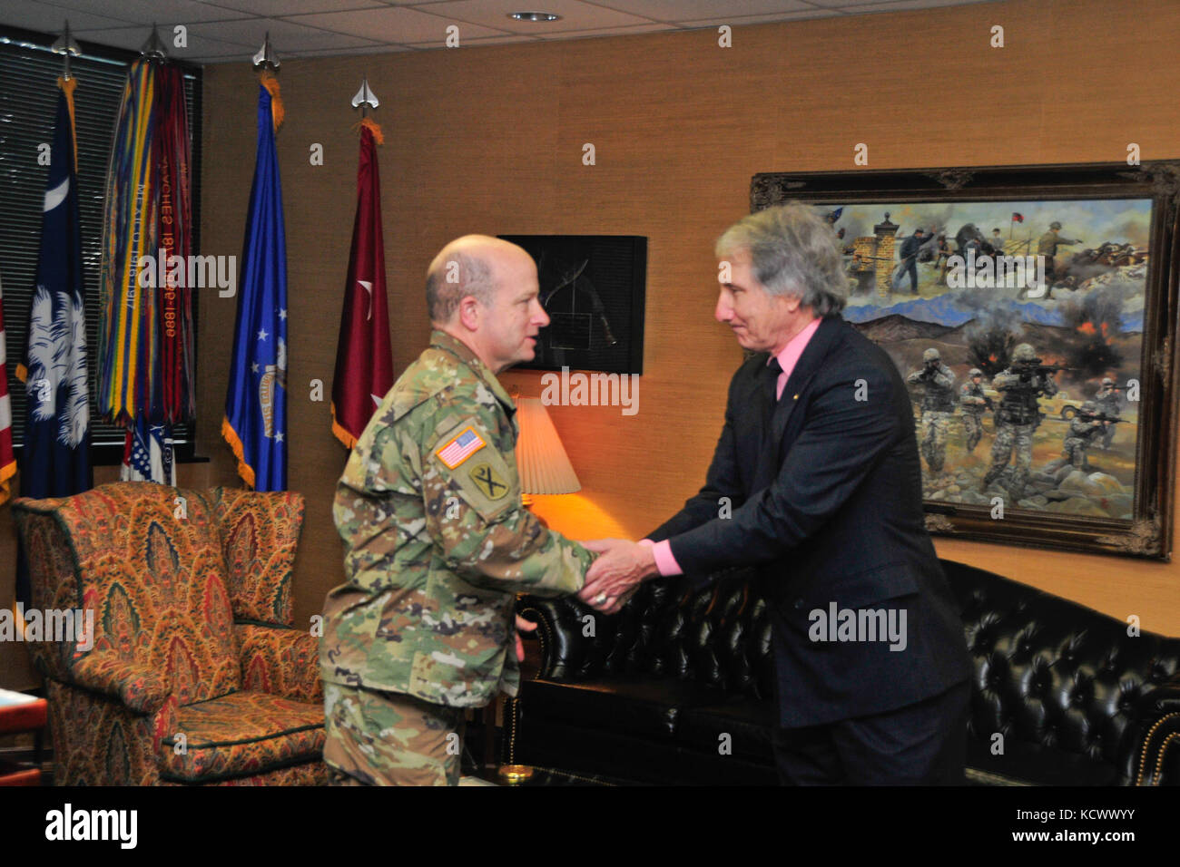 U s army officer meets hi-res stock photography and images - Alamy