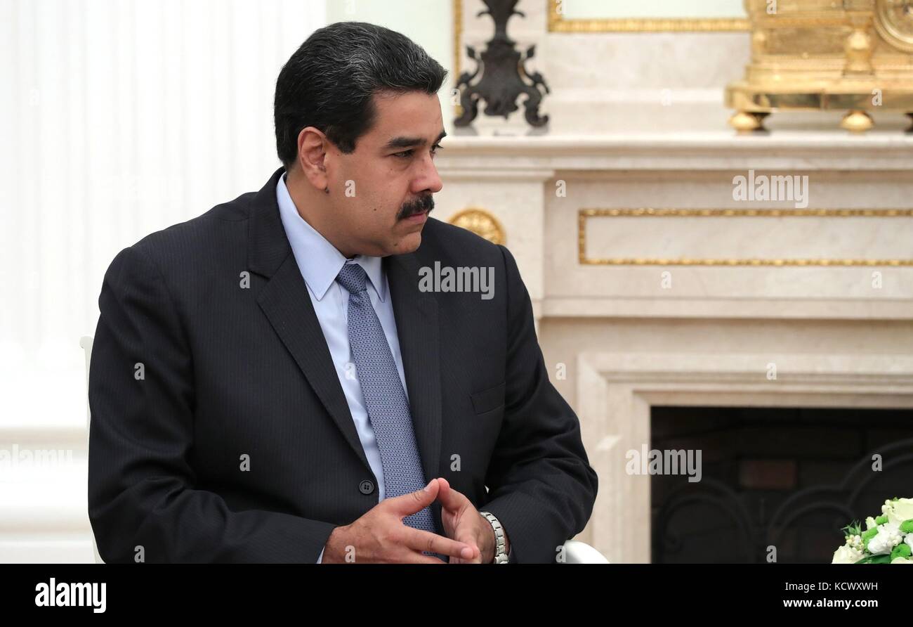 President nicolas maduro hi-res stock photography and images - Alamy