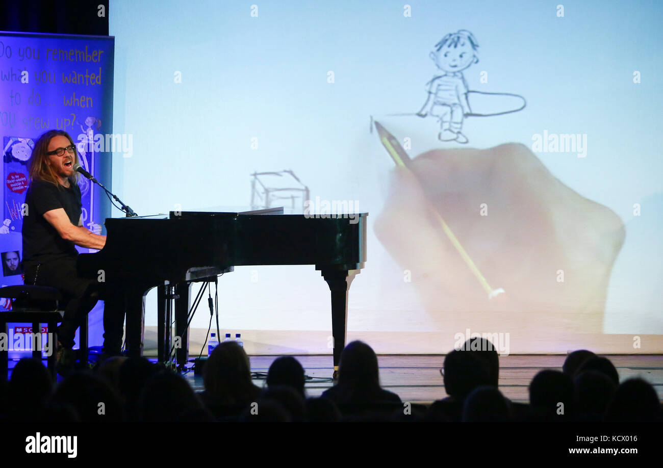 EDITORIAL USE ONLY Tim Minchin performs his song When I Grow Up, from ...