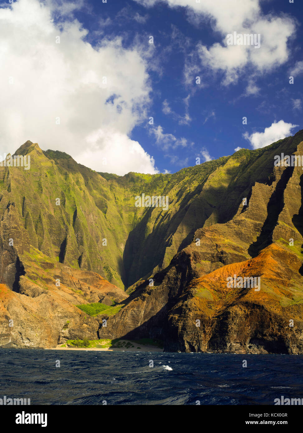 Na pali forests hi-res stock photography and images - Alamy