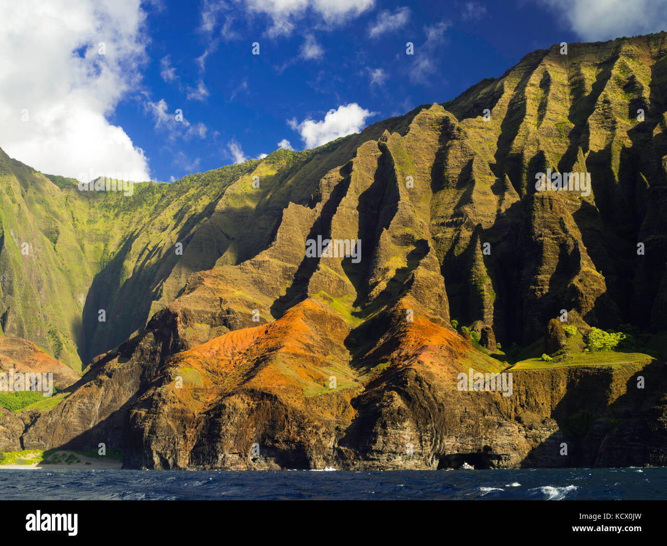 Na pali forests hi-res stock photography and images - Alamy