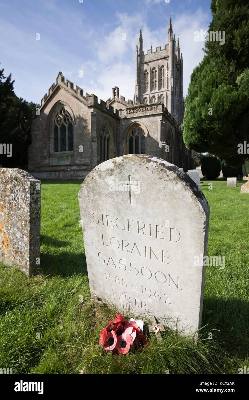 Grave of famous First World War poet Siegfried Sassoon in churchyard of ...