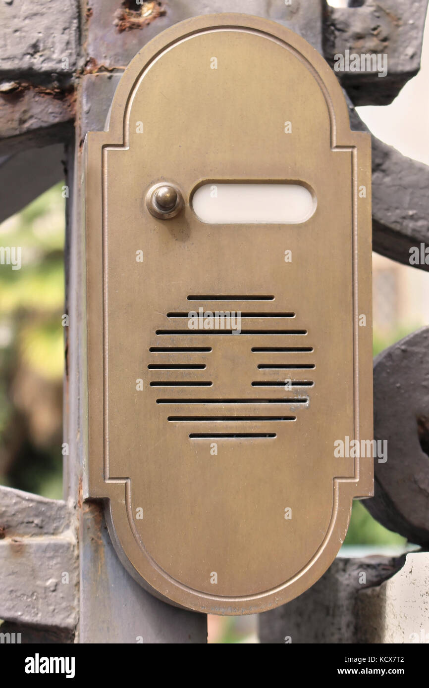 Intercom gate hi-res stock photography and images - Alamy