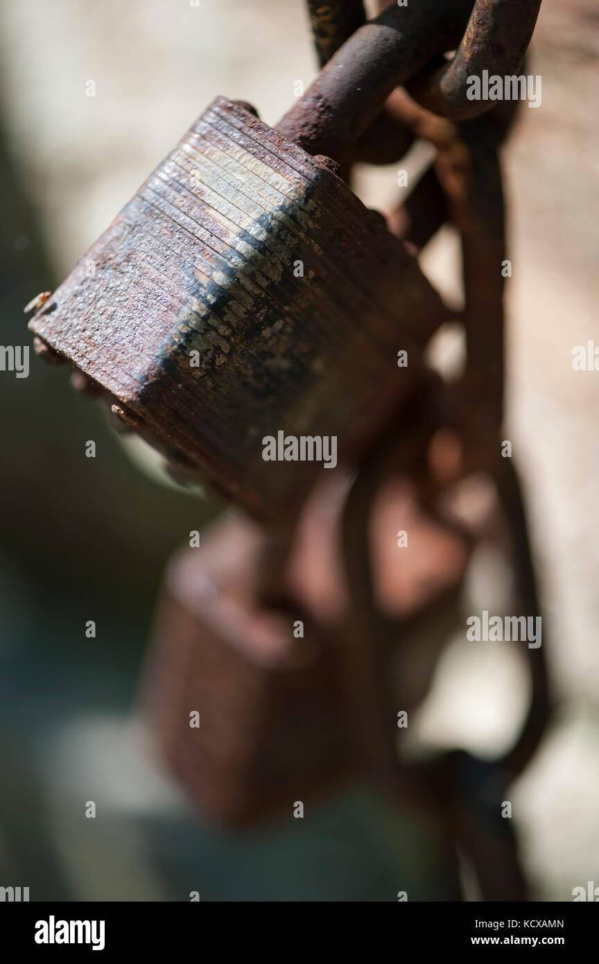 Shallow depth of field lock hi-res stock photography and images - Alamy