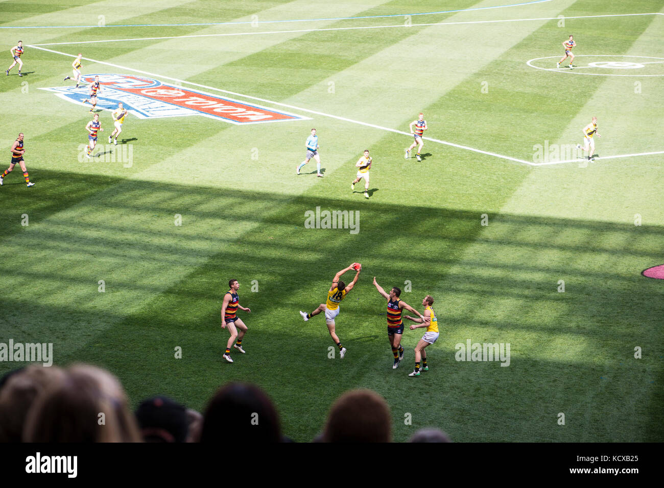 Australian rules football hi-res stock photography and images - Alamy