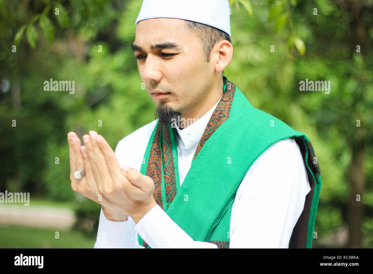 Closeup shot of Muslim Man Recite Doa Stock Photo - Alamy