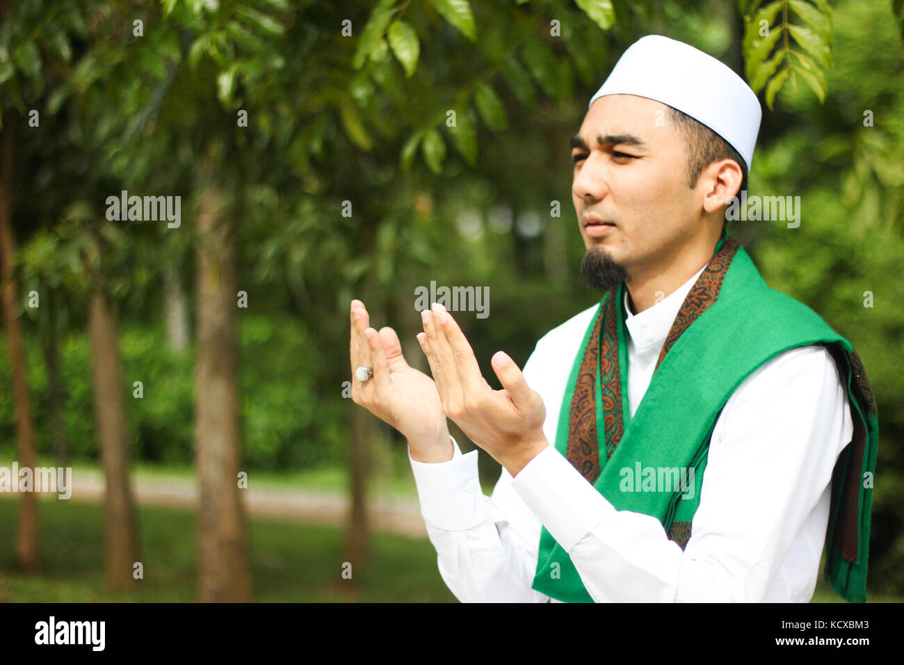 Closeup shot of Muslim Man Recite Doa Stock Photo - Alamy