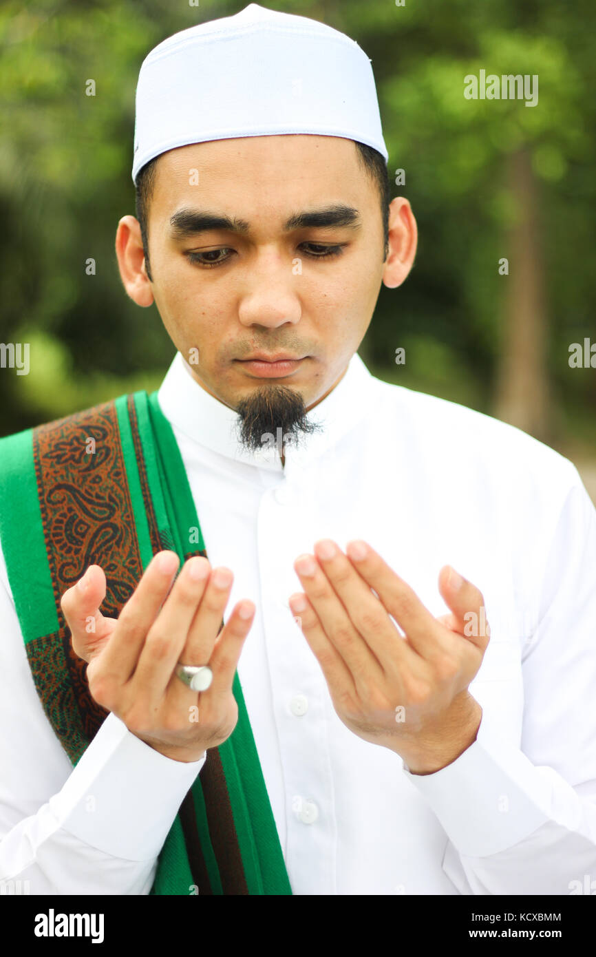 Muslim man doa hi-res stock photography and images - Alamy