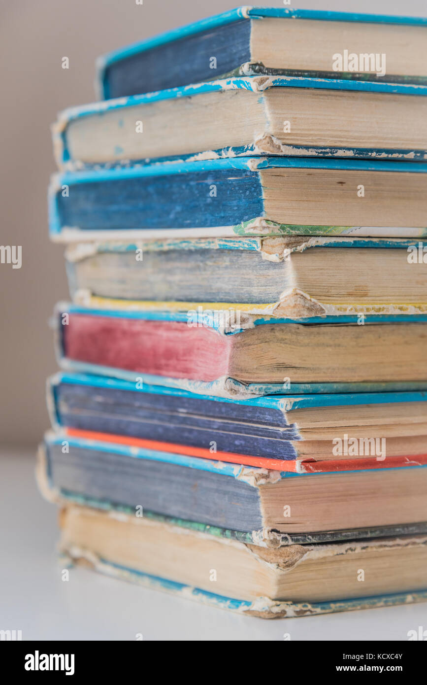 Children's books stack hi-res stock photography and images - Alamy