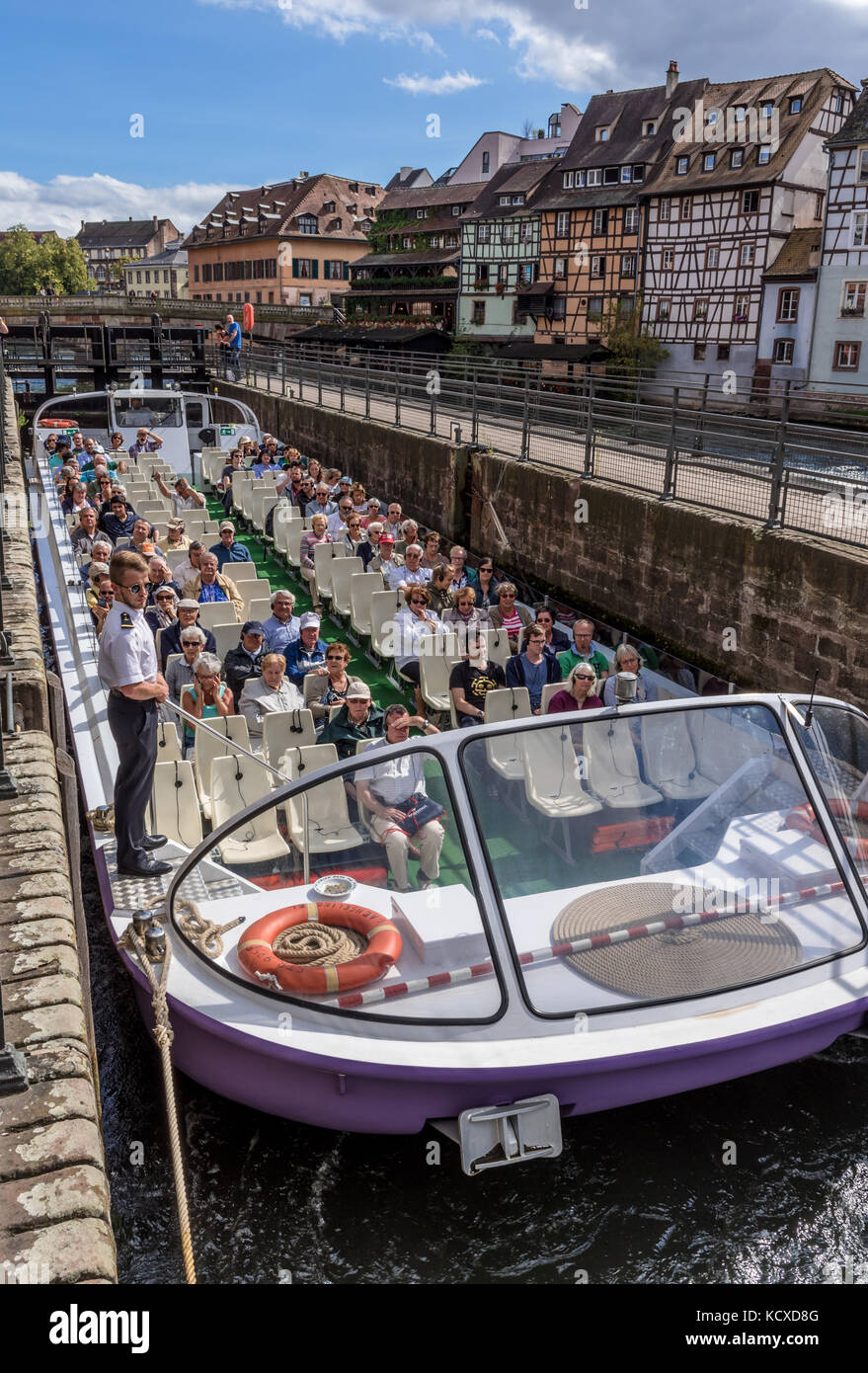 Strasbourg sight seeing tour boat hi-res stock photography and images ...