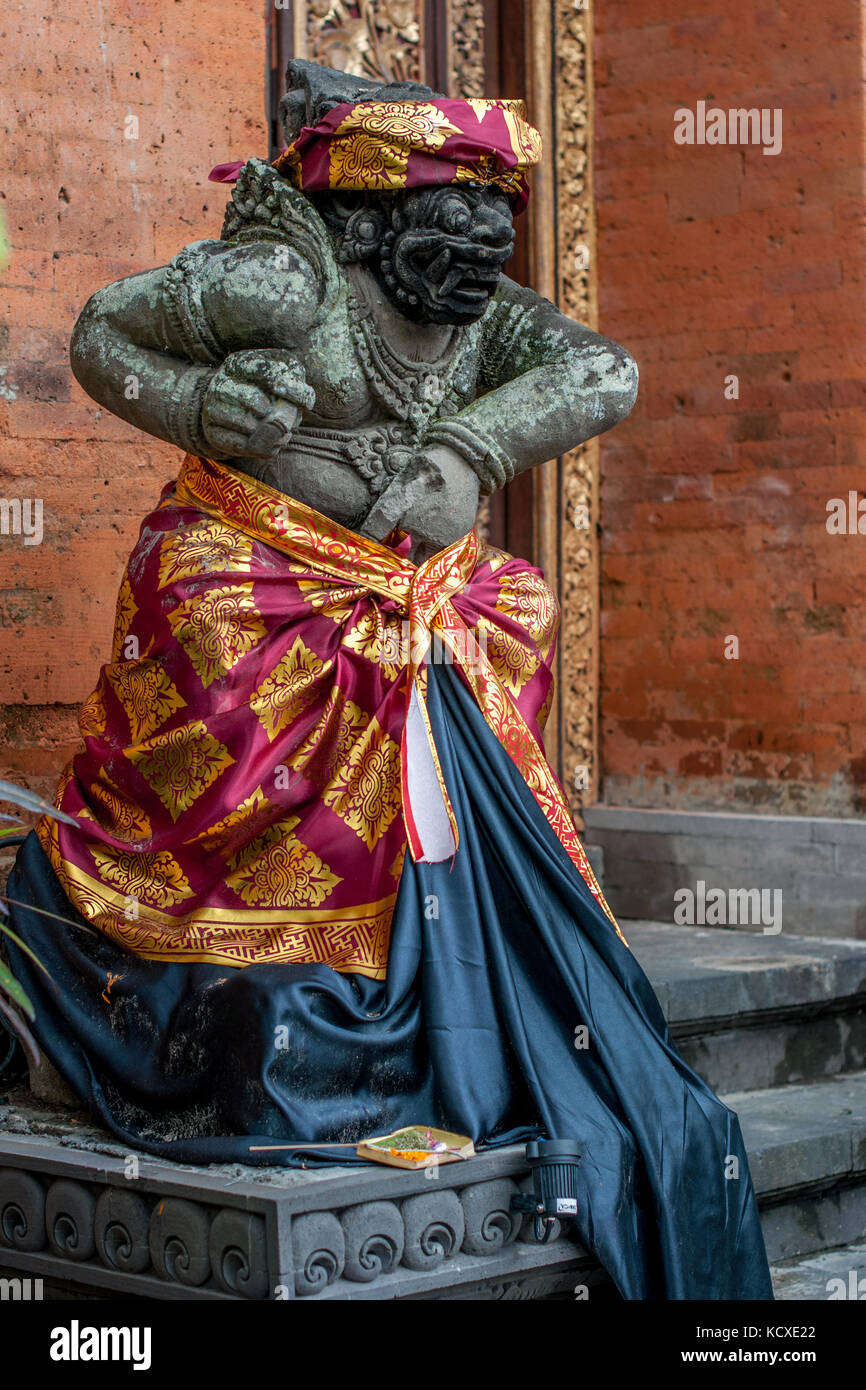 Stone Carving at Ubud Palace, Bali, Indonesia Stock Photo - Alamy
