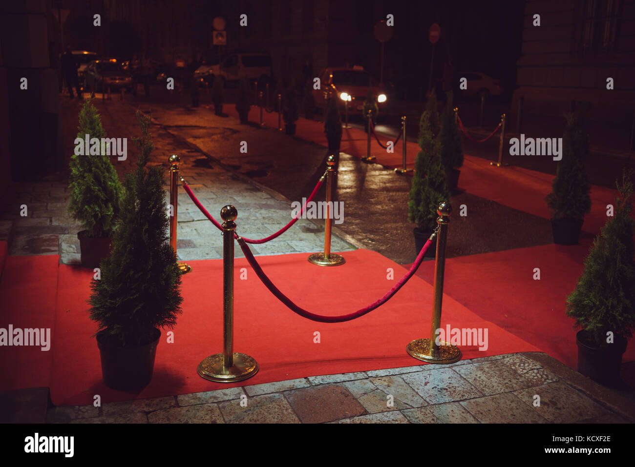 Red Carpet - is traditionally used to mark the route taken by heads of ...