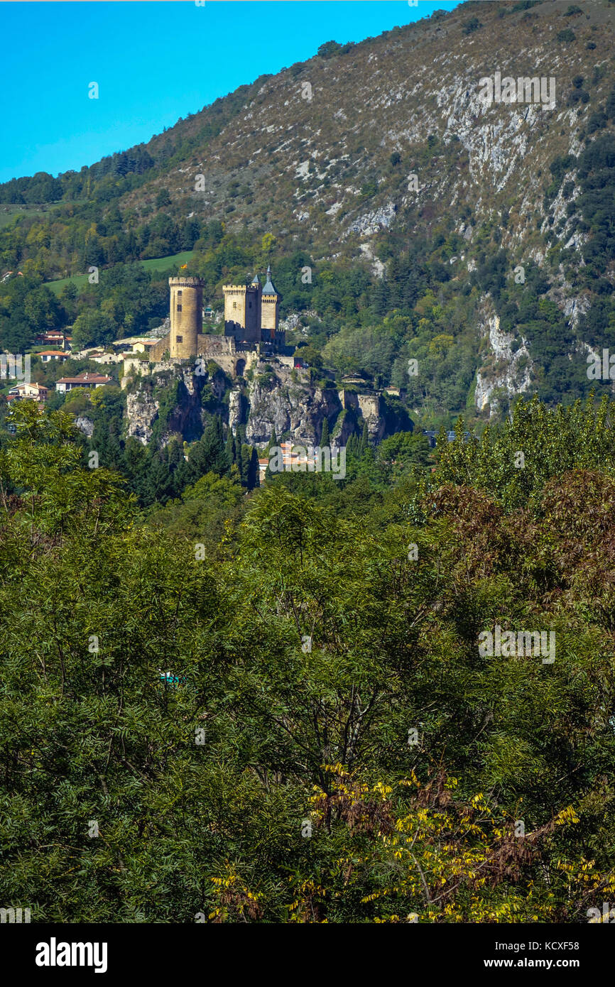 Chateau de foix castle hi-res stock photography and images - Alamy