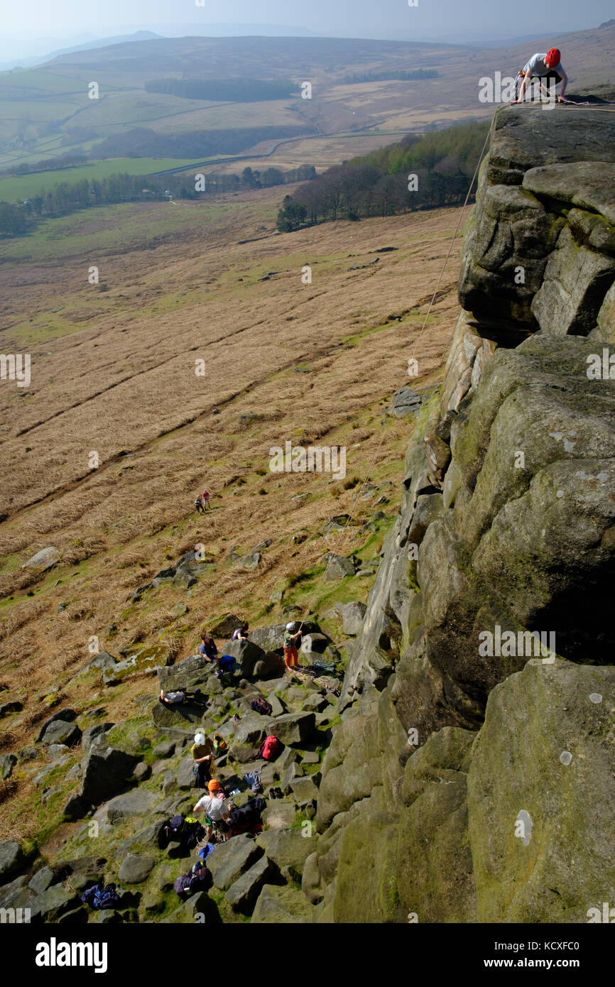 Climbers on Stanage Edge, Peak District, UK Stock Photo - Alamy
