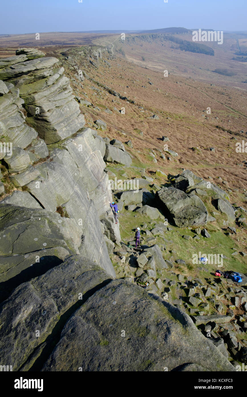 Climbers on Stanage Edge, Peak District, UK Stock Photo - Alamy