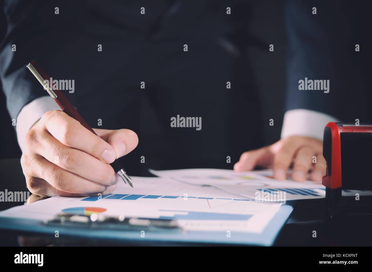 Accounting manager hi-res stock photography and images - Alamy