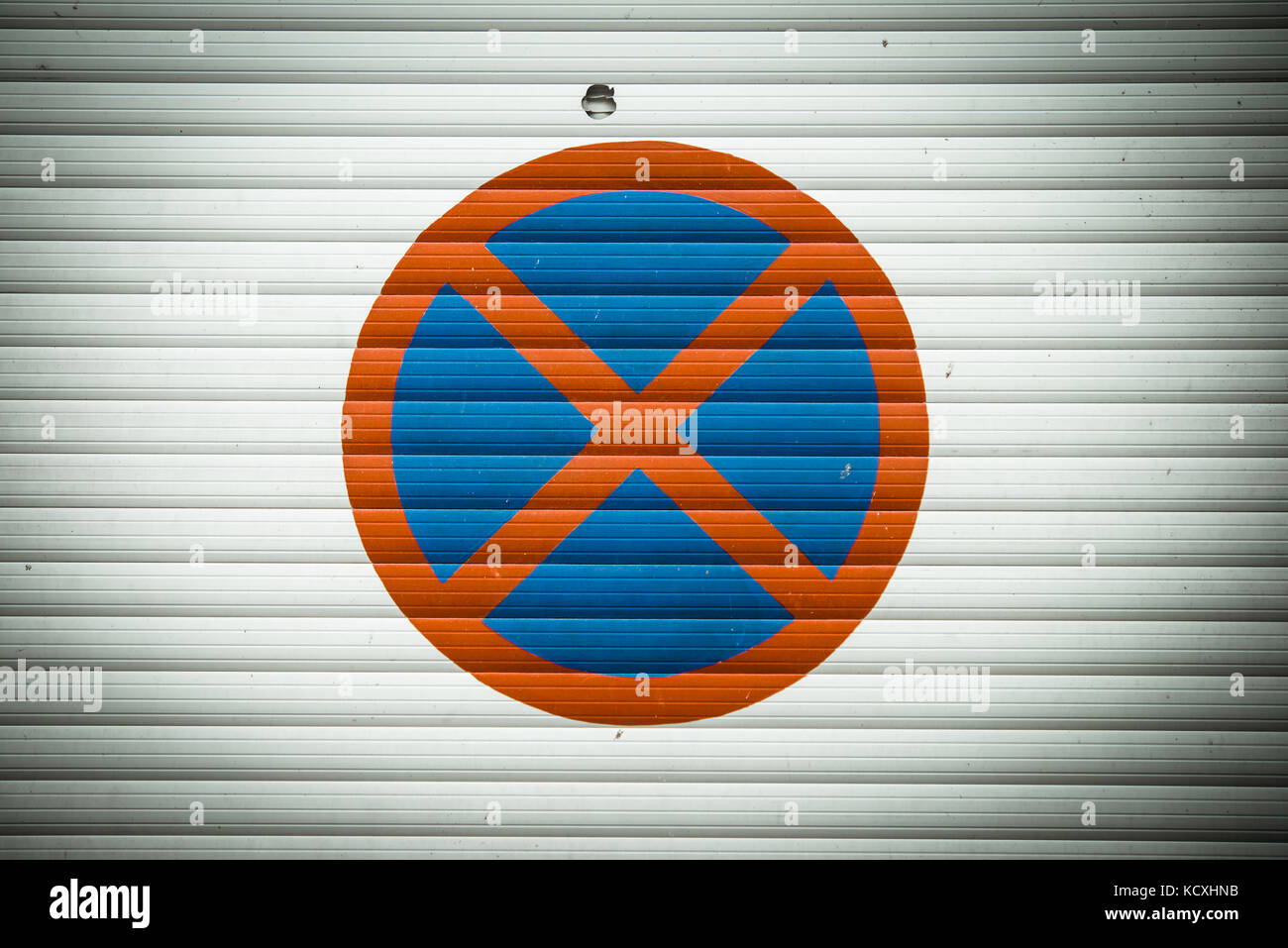 parking prohibited sign on a garage door Stock Photo - Alamy