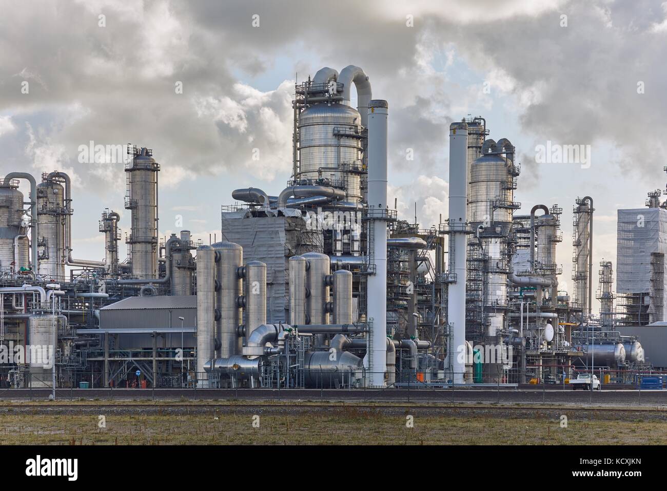 Big pipe industrial chemical hi-res stock photography and images - Alamy