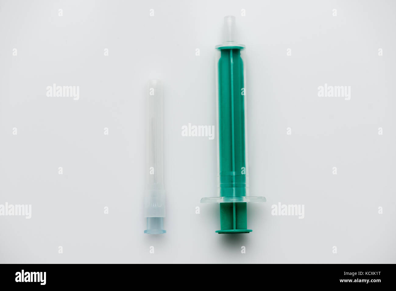 Cannula needle hi-res stock photography and images - Alamy