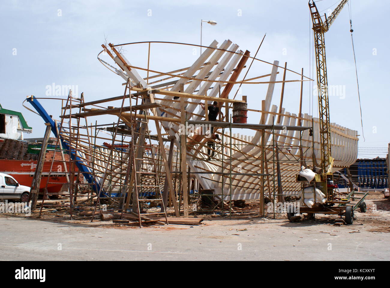 Traditional boat building in Teboulba, Tunisia Stock Photo - Alamy